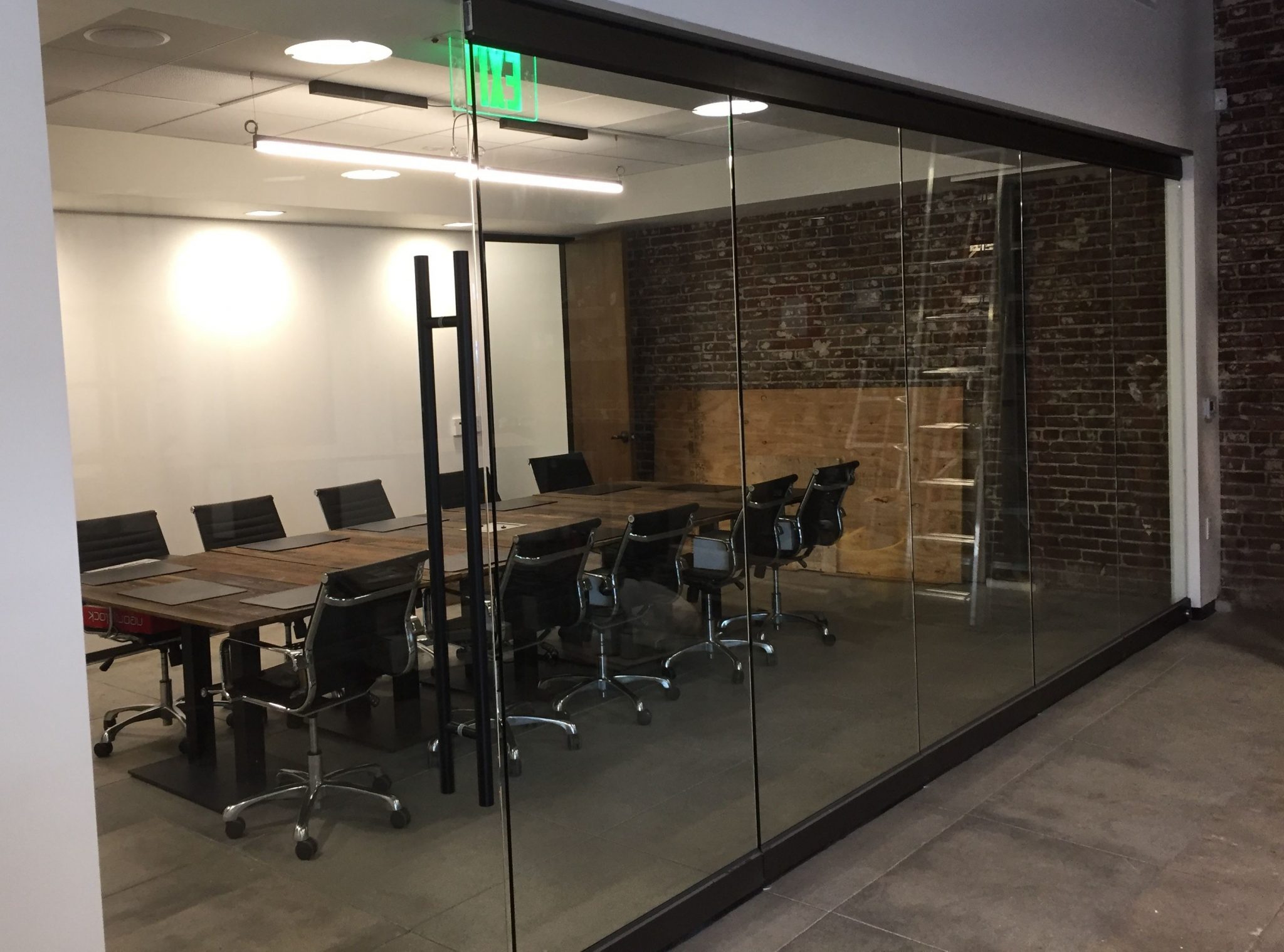 Operable Glass Walls – Extreme Partitions Ltd.